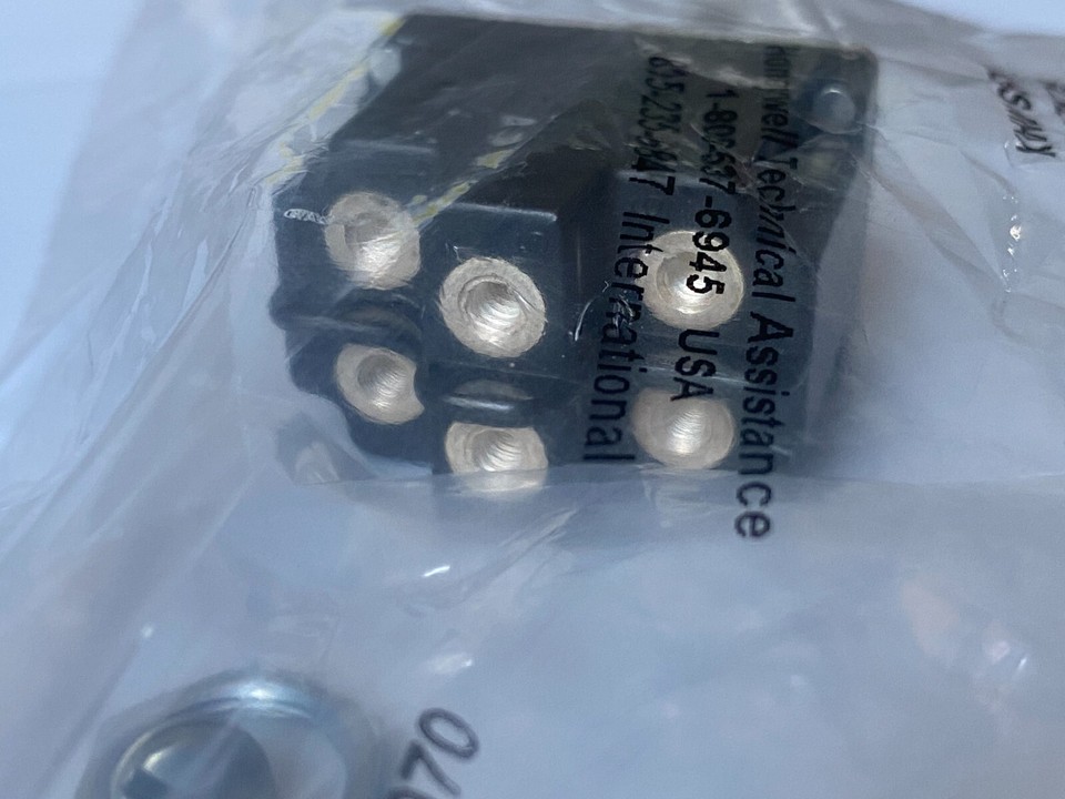 Honeywell MIL Spec 2TL1-5 Toggle Switch (P/N MS24524-31) w/Screws ...