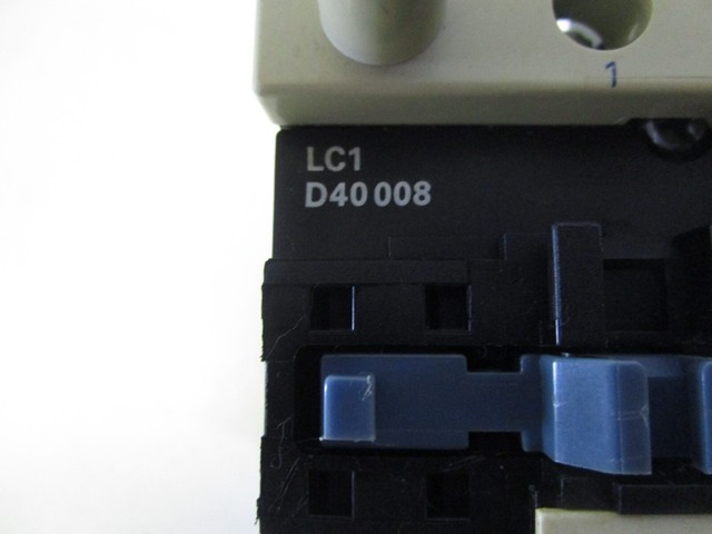 Telemecanique LC1D40008 4-pole Contactor 120 VAC Coil 600 VAC 60 Amp ...