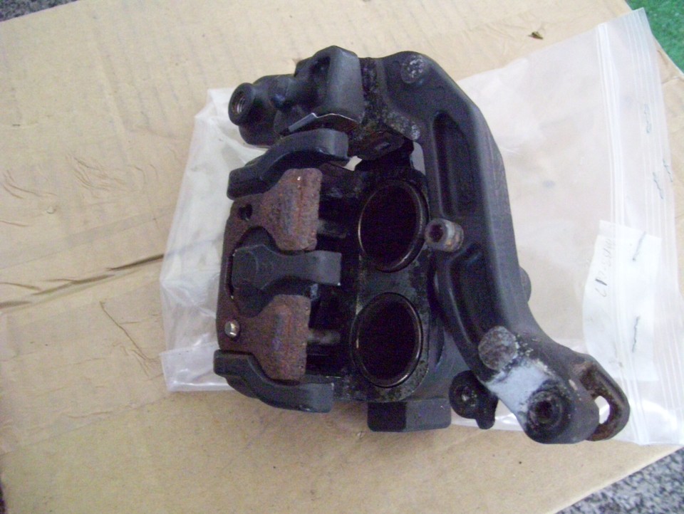 84 Honda Sabre VF1100C Front Left Brake Caliper 45100-MB3-017 #8 | eBay