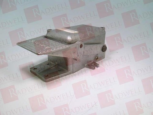 FESTO 8986 FP-3-1/4-B VALVE FOOT PEDAL LATCHING 3/2 NC G1/4 for sale ...