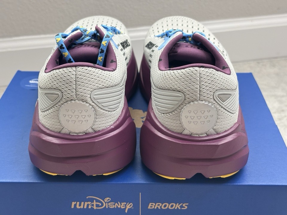 W 8 2025 RunDisney Wine & Dine Weekend Brooks Sneakers Ghost Max 3 ...