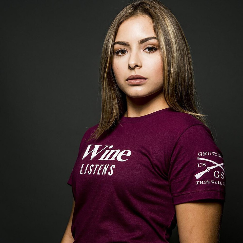 Grunt Style Women's Wine Listens Crewneck T-Shirt - Wine | eBay