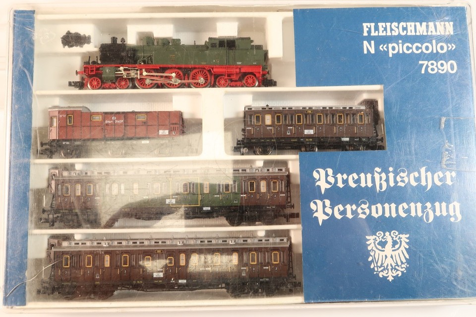 Fleischmann 7890 Zugset "Preußischer Personenzug" Dampflok T 18 + 4 ...