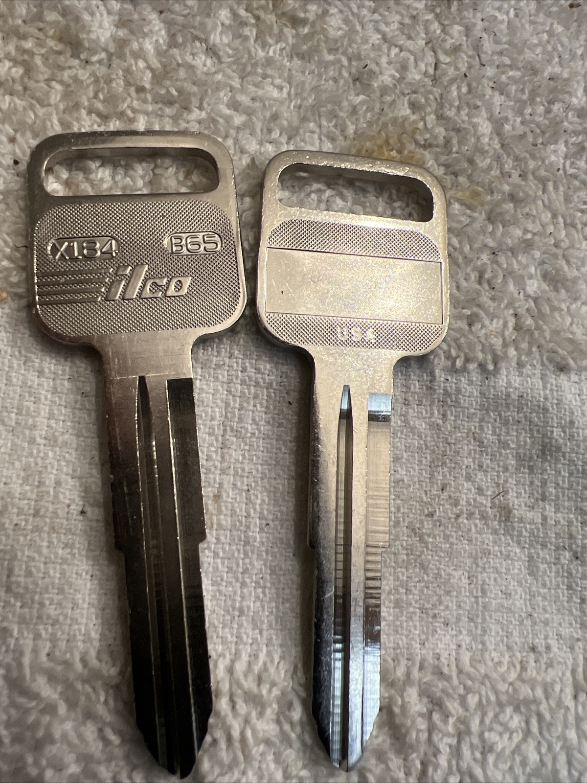 Lot 2 Ilco X184 Replacement Car Key Blank Chevrolet GMC Isuzu Geo Honda ...