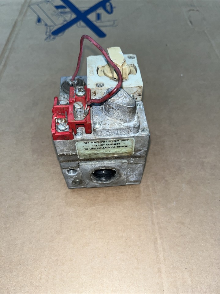 Honeywell, VS820A1088, Single Valve, Standing Pilot Combination Gas ...