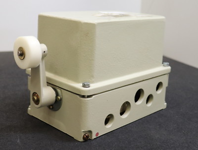 SIEMENS Hebel-Endschalter Limit switch 3LR1137-4DF52 40A 4-polig 2 ...