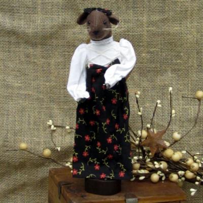 Pearsons Simply Primitives 9.5" Century Farm Elizabeth Mouse | eBay