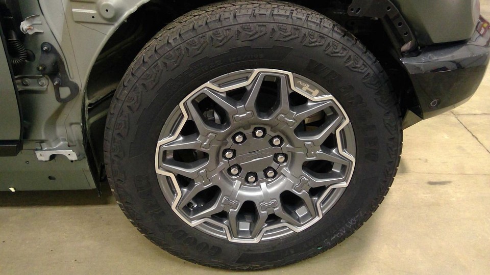 305/55 R22 Tire Spare Goodyear Wrangler Territor AT 3005663 | eBay