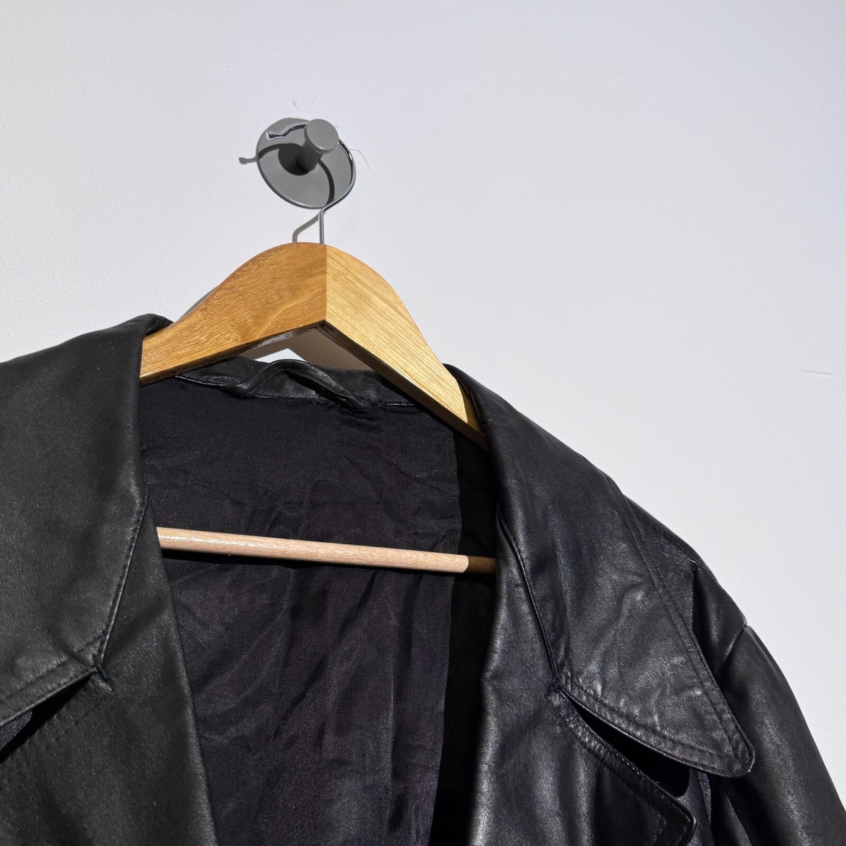 Vintage Unisex Black Leather Coat Size L Y2k 90s GAT German Vintage Unisex Black Leather Coat Size L Y2k 90s GAT German