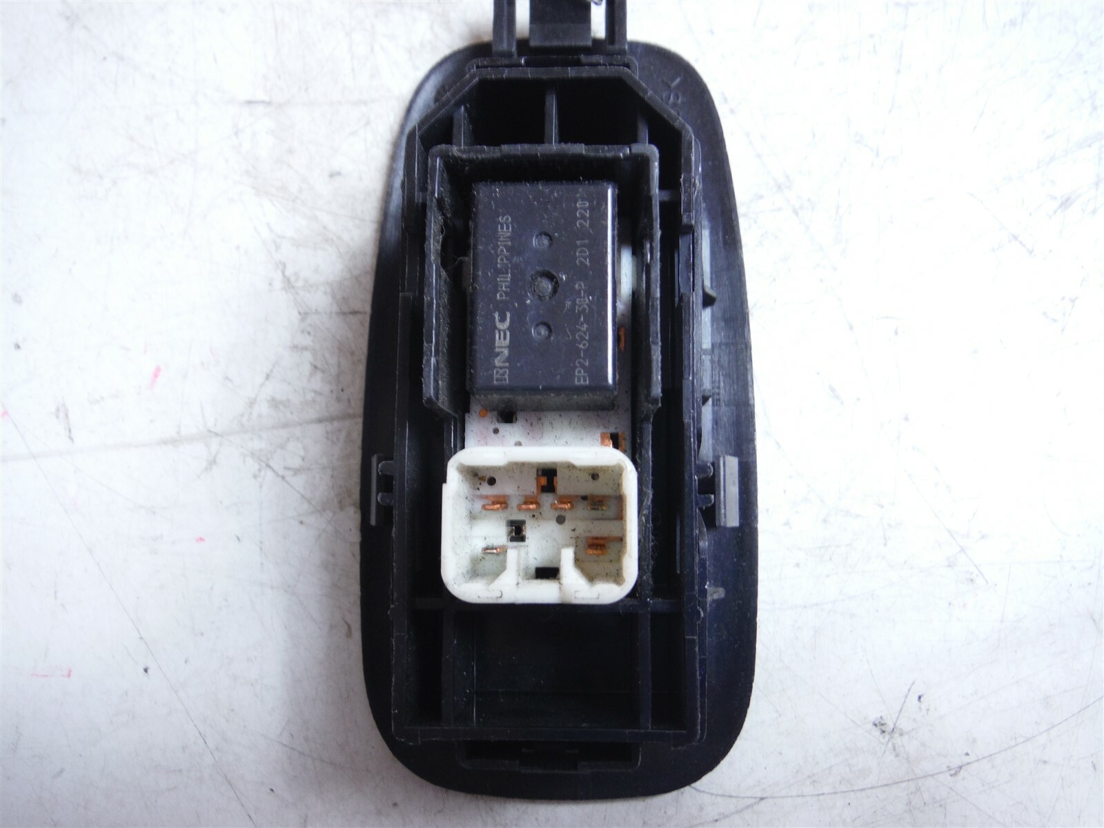 2001-2005 LEXUS IS300 REAR WINDOW DOOR SWITCH CONTROL BUTTON OEM | eBay