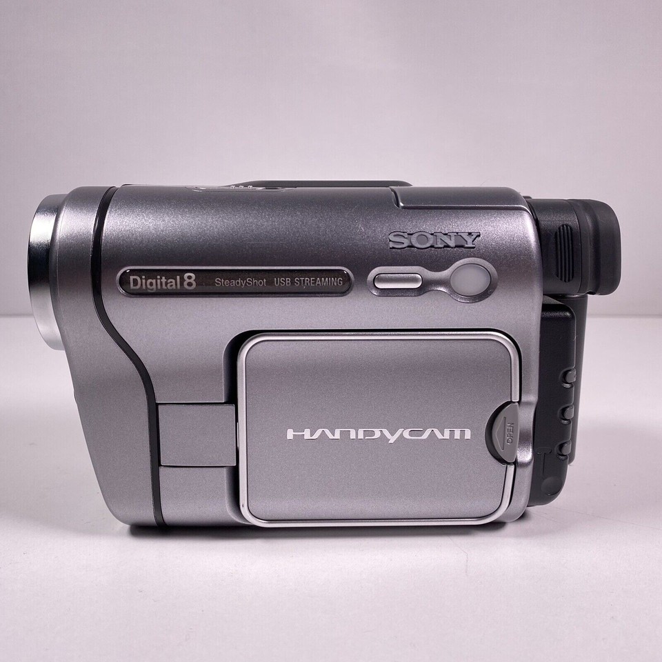 Sony Handycam DCR-TRV280 NTSC Digital 8 NightShot SteadyShot Bundle ...
