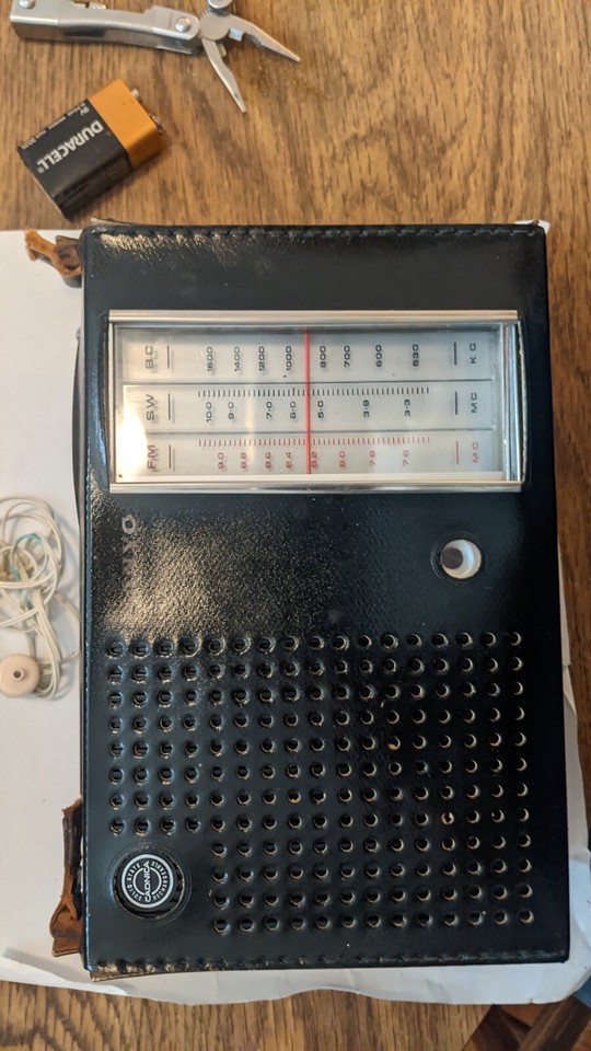 Vintage SANYO Cadnica 13F-B60 Tri-Band FM/SW/BC 13-Transister Radio ...