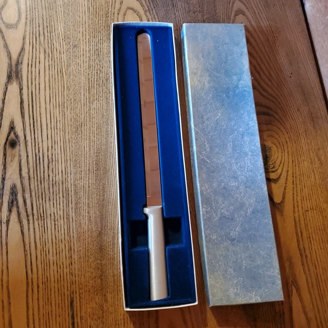 RADA Mfg. Co. Boxed Set Bread/Cake Knives 1 Smooth. 9-5/8" Blade | eBay