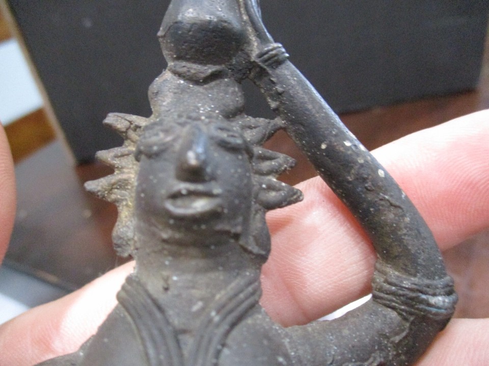 Minoan Snake Goddess brass Minoan Civilization Bronze age tight bodice ...