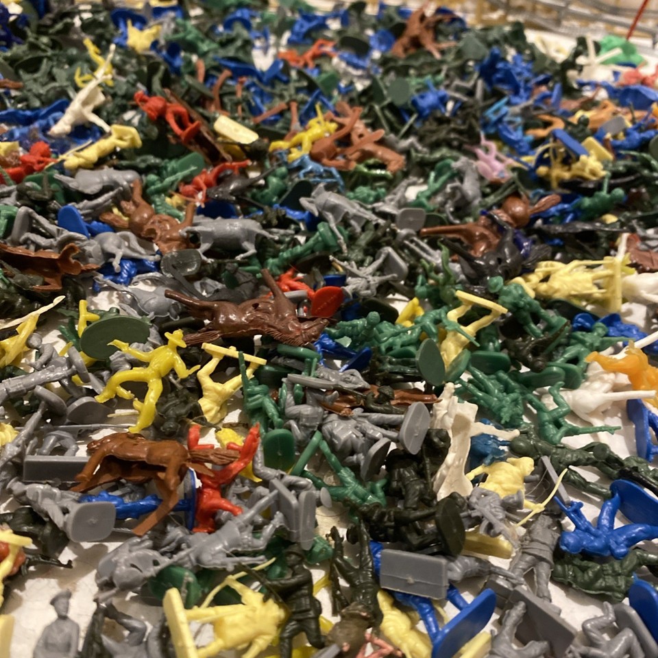 VINTAGE PLASTIC WAR ARMY COWBOYS INDIANS WW1 WW2 HORSES FIGURES ...