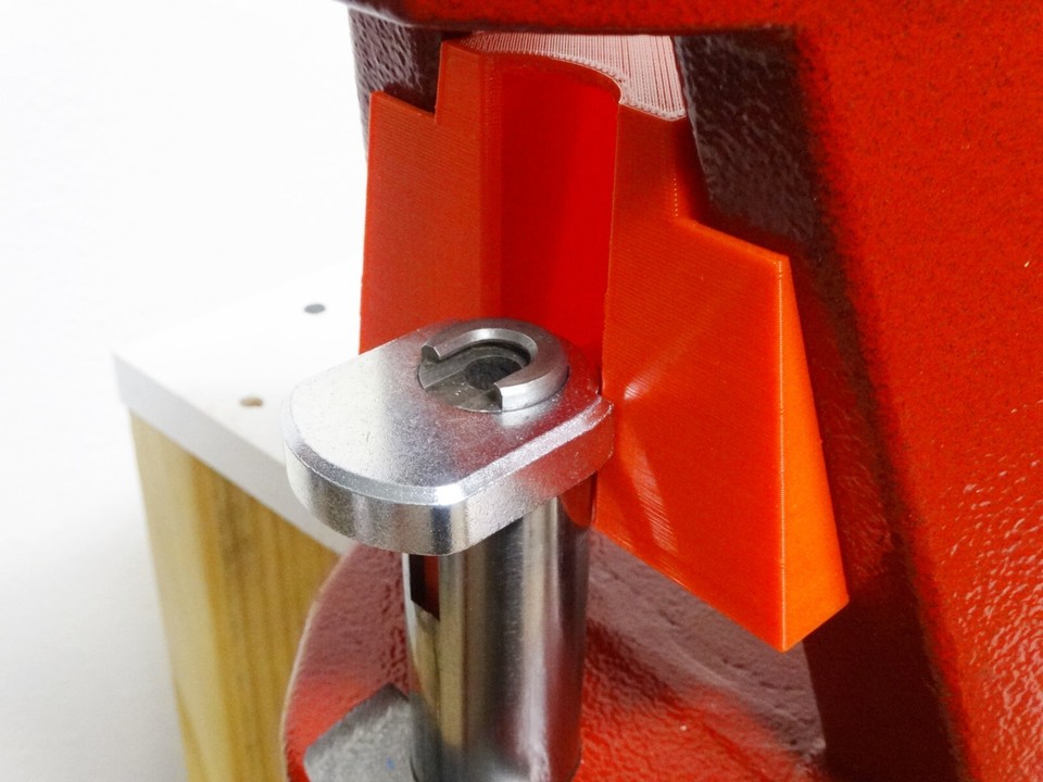HORNADY IRON LOCK_N_ LOAD PRESS NEW PRIMER CATCHER DESIGN | eBay