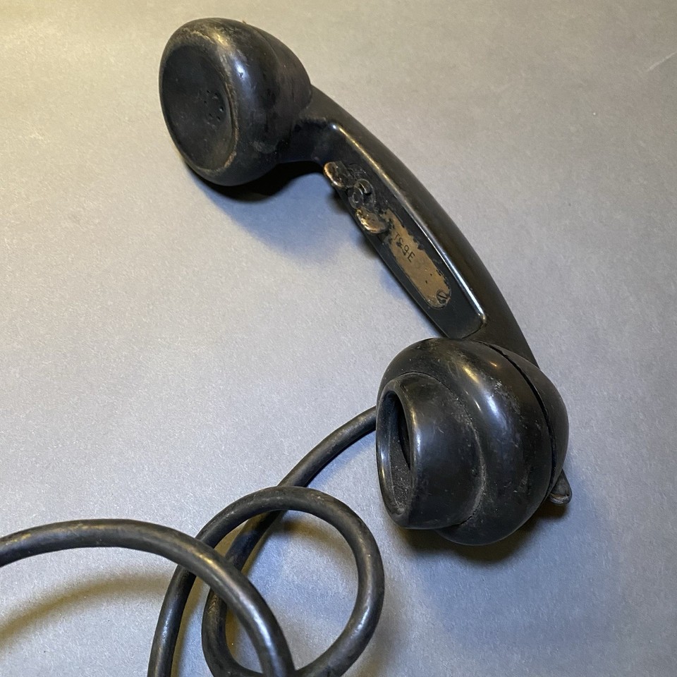 WW2 Signal Corp US Army Field Telephone EE-8-B Hand Crank Phone ...