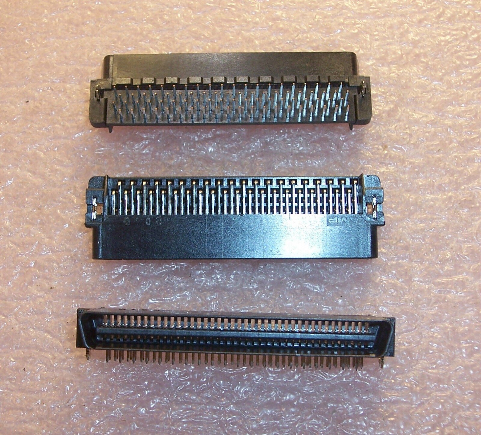 QTY (5) 2-557100-1 TYCO 80 POSITION R/A SCSI PLUGS 1.27mm CENTRONICS ...