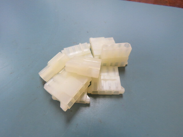 Amp 1-480424-0 Qty of 60 per Lot 4 Position Rectangular Housing ...