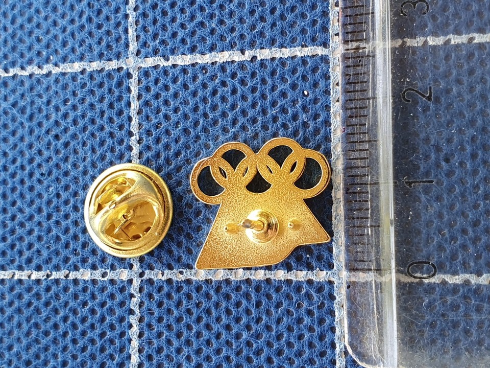 Pin badge anstecknadel NOC VIETNAM National Olympic committee Olympics ...