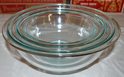 PYREX CLEAR TINTED GLASS STACKING MIXING BOWL SET ~ 9 3/4" ~ 8 1/2" ~ 7 ...