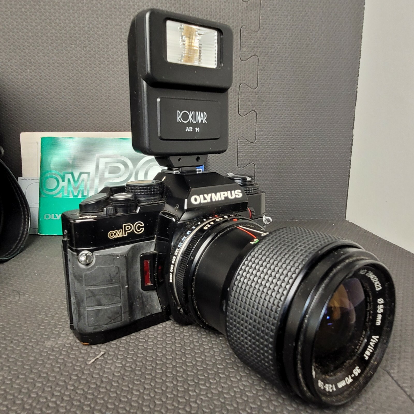 Vintage Olympus OMPC 35mm SLR Film Camera 2 Lens 2 Flash Bag Books ...