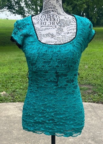 Wrapper Turquoise Lace Top Women's Size M. NWT. Short Sleeves. | eBay