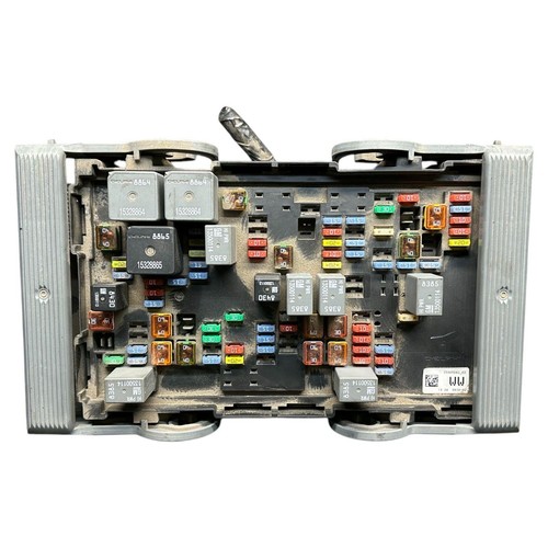 GMC Sierra 1500 SLE 5.3L Engine Fuse Box 2007 2008 2009 | eBay