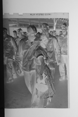 (4) B&W Press Photo Negative USMC Marines Corp Couple Kissing Hug ...