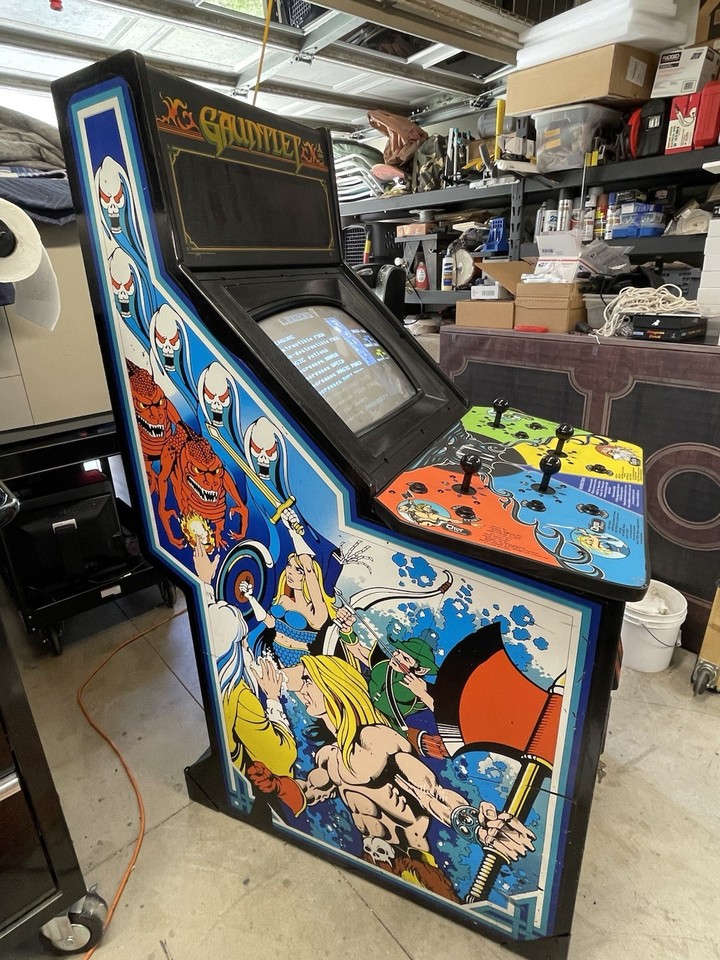 Gauntlet Arcade Cabinet - Atari 1985 | eBay
