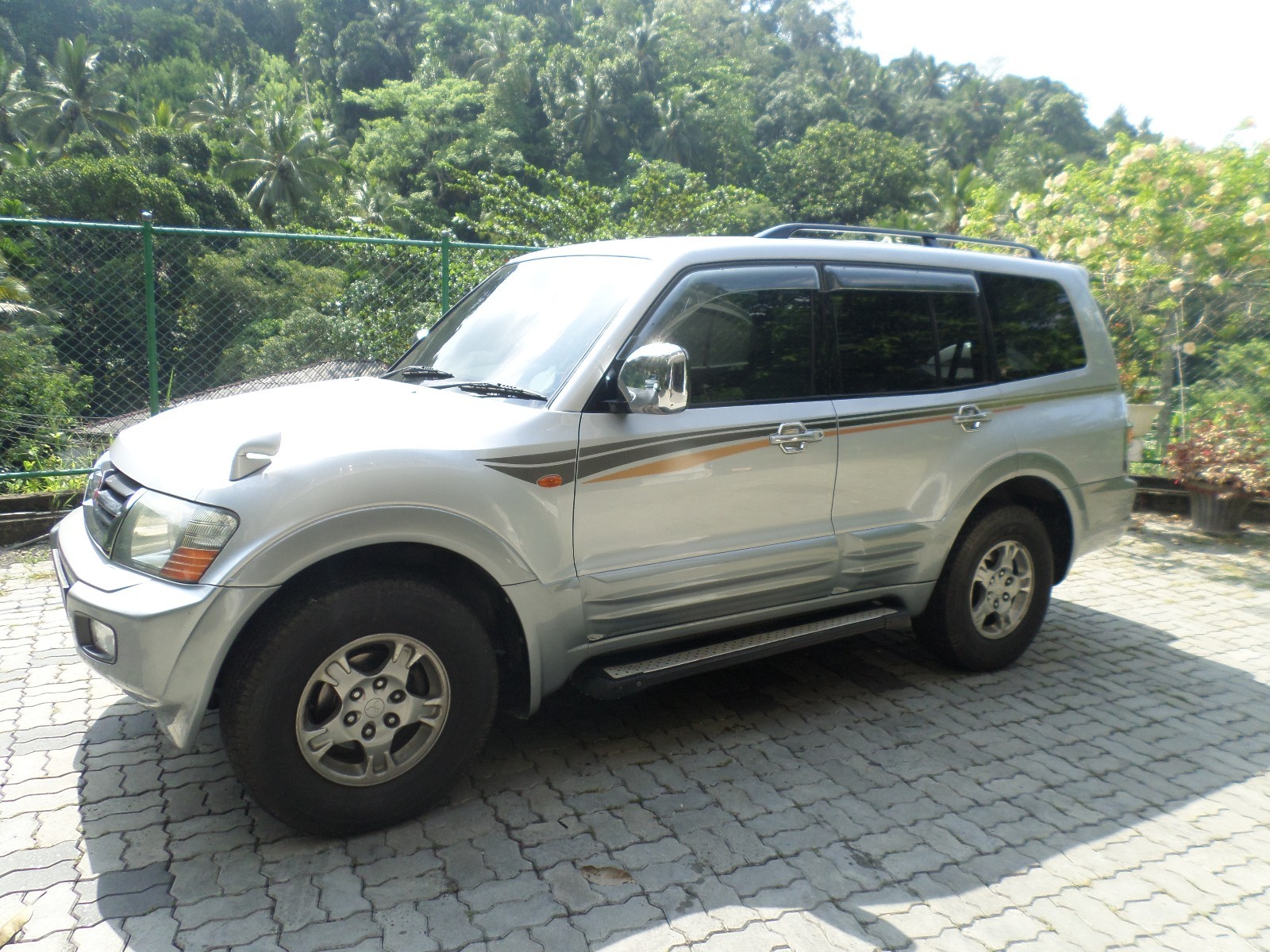 Custom made Mitsubishi Montero Shogun Pajero Body Decal Sticker ...