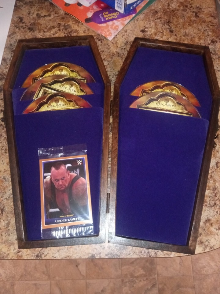 WWE: Undertaker The Streak 21-1 Coffin Box Set (DVD, 2015, 5-Disc Set ...