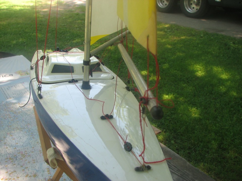 LINE THREAD ONLY 1.1mm RC SAILBOAT Model radio control 1 meter Red Blue ...