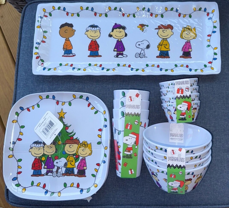 Peanuts Charlie Brown Gang Melamine Christmas Set Plates Bowls Platter ...