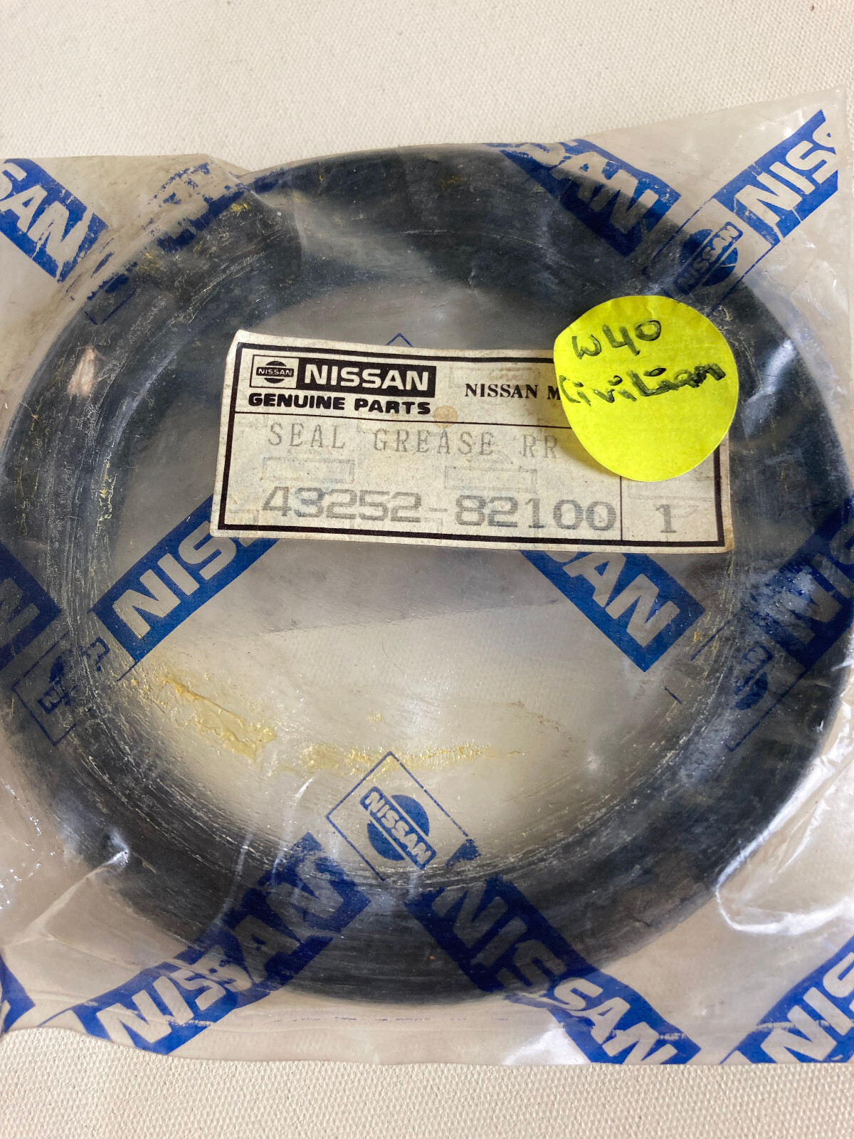 NISSAN OEM GENUINE Car Part Replacement 43252-82100 SEAL GREASE RR W40 ...