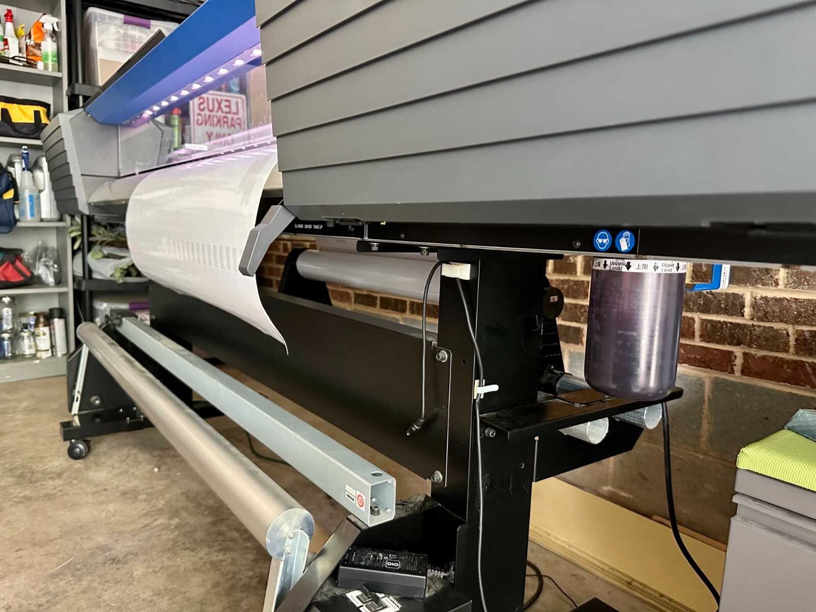 Roland TrueVis VG-540 Printer/Cutter 54” - Converted to TR2 Ink w/ Take ...