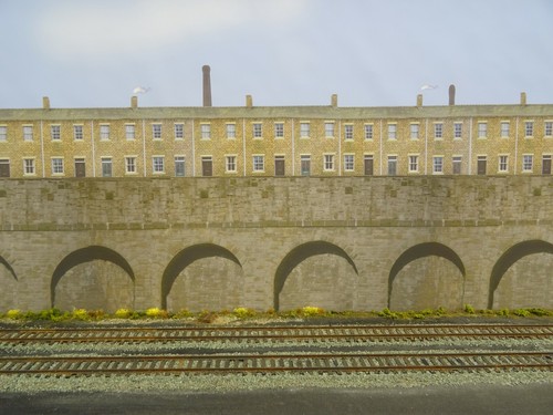 MODEL TOWN BACKSCENES OO GAUGE STONE RETAINING WALL & STATION STREET ...
