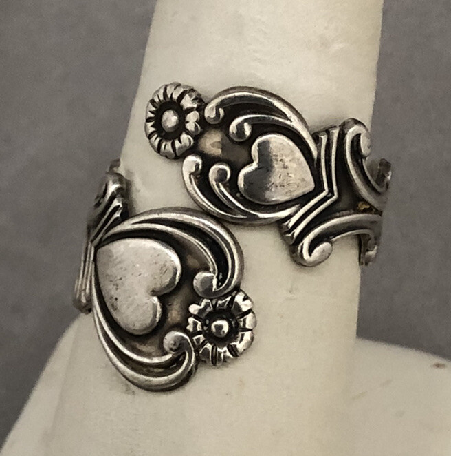 Vintage Ladies AVON Sterling Silver HEART Bypass Ring - Gem