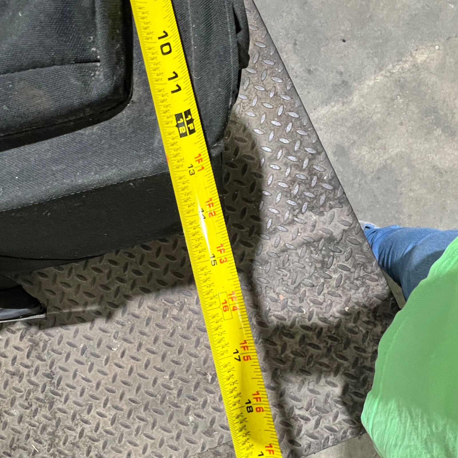 TCS-7700 Inmarsat B Satellite Communications System with Antenna ...