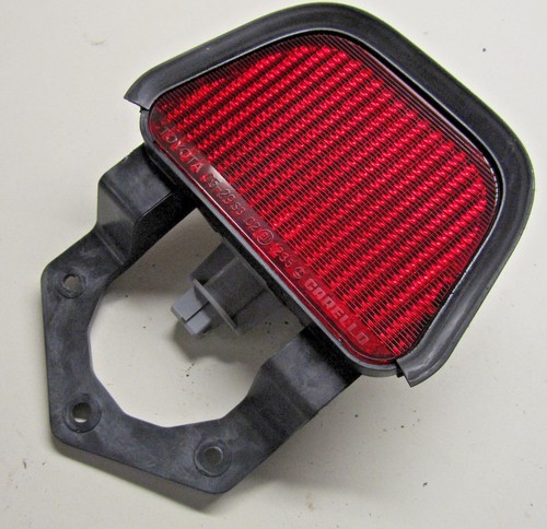 Toyota Avensis MK1 - Rear Window Brake Light | eBay