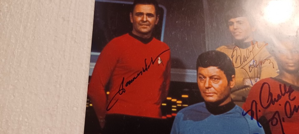 Star Trek Cast Photo 11x14 6 Autographs Original Series Shatner Kelly ...