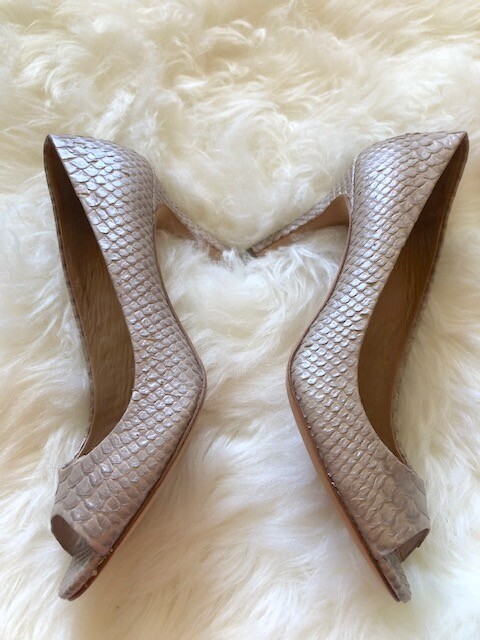 Ann Taylor Pumps 7.5 M Peep Toe High Heel Shoes Leather Embossed W ...