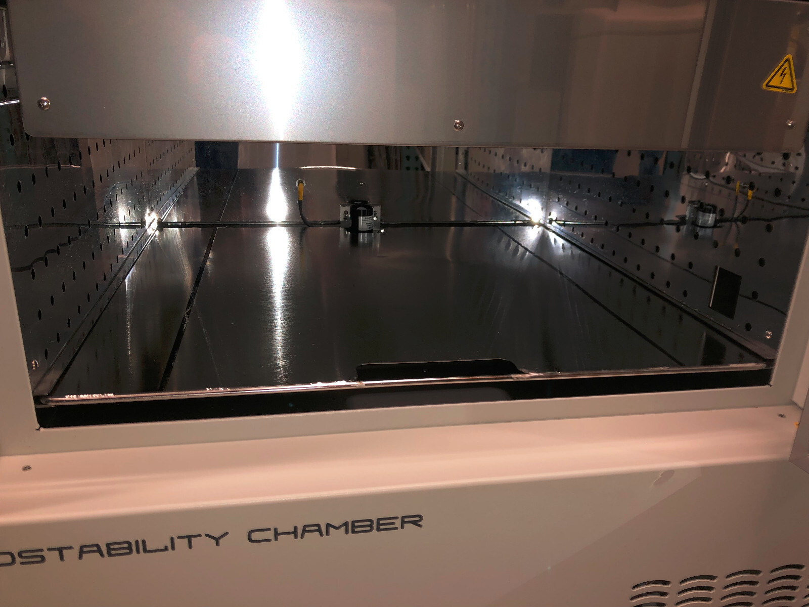 Caron 7540 - 6540 Photostability Chamber #1/ UV/Vis / 6 Mo Wrty ...