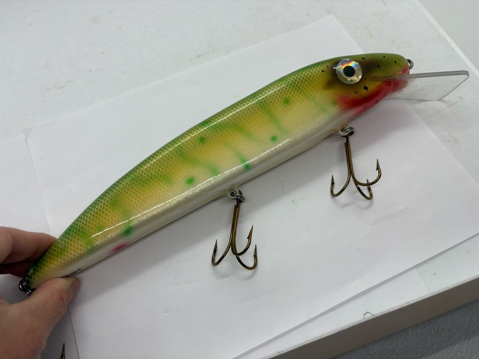 12” TNT Custom Lures Mega Twitch Musky Pattern Crankbait Jerkbait Musky ...