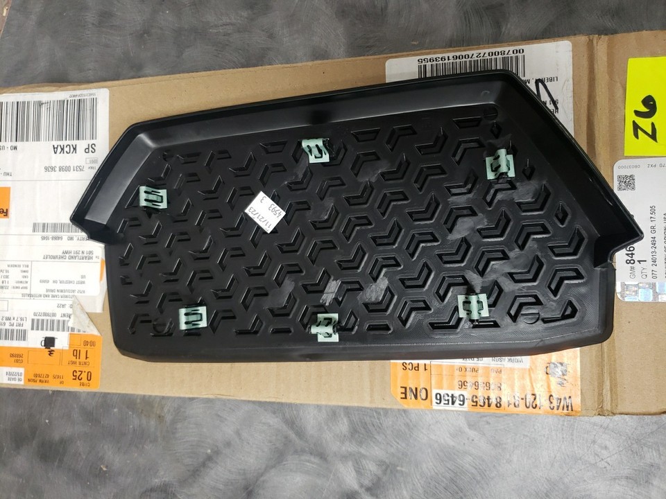 84656456 2020-24 Chevy Silverado Pubx Otr S/Pnl Front Step Pad NOS OEM ...