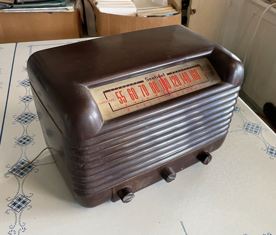 Vintage 1946 Sentinel 6 Tube Radio Model 263 W | eBay