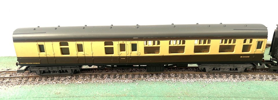 Airfix Castle and 2 coaches set | eBay Australia