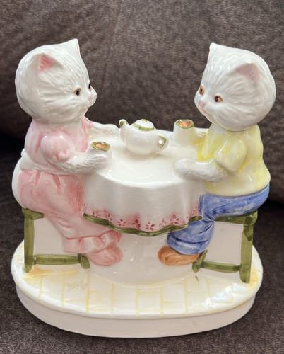 Vintage Yu Brand White Ceramic Cats Having Tea 6" Tall 6" Wide | eBay