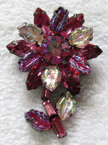 VINTAGE REGENCY SIGNED PINK & MAGENTA AB RHINESTONE FLOWER BROOCH PIN ...
