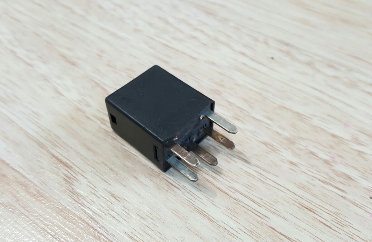 gm omron 19116058 19115082 12077866 power relay a/c headlight pcm ...